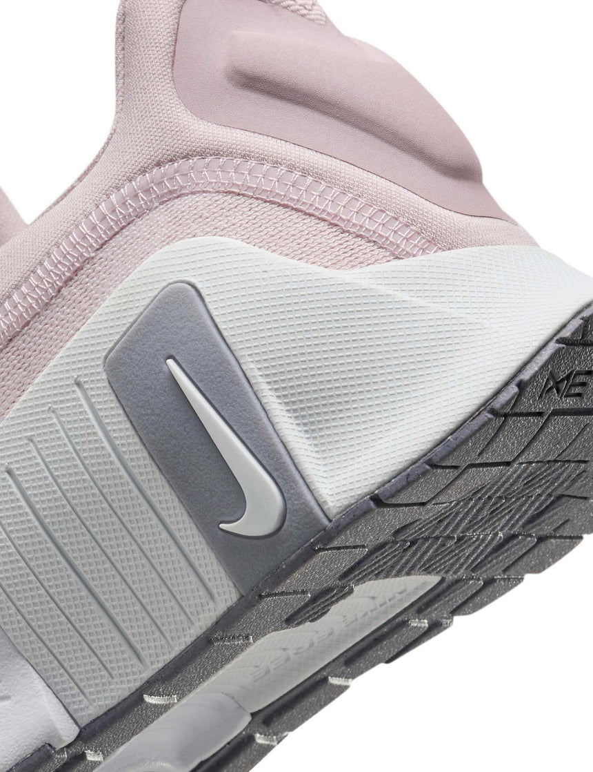 Nike | Free Metcon 6 Shoes - Violet/Grey/White | The Sports Edit