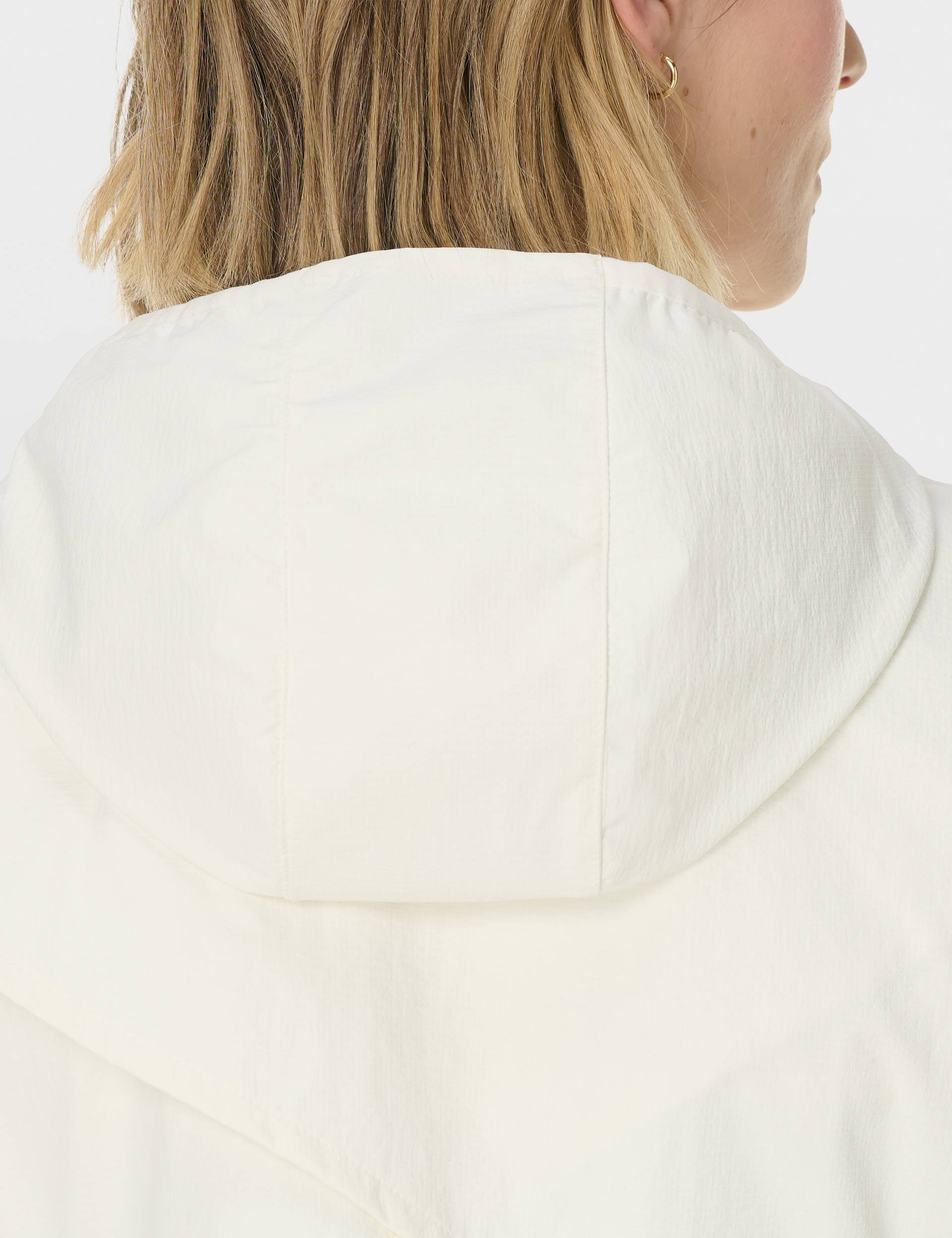 Sweaty Betty | Ultimate Water Resistant Jacket White | The Sports Edit