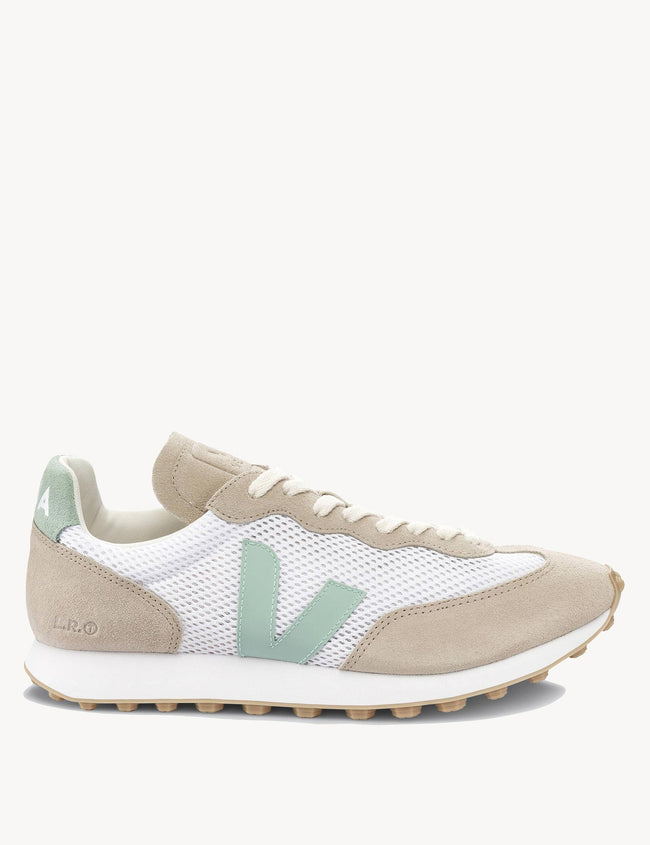 Veja Trainers Sizing | Fit & Size Guide | The Sports Edit