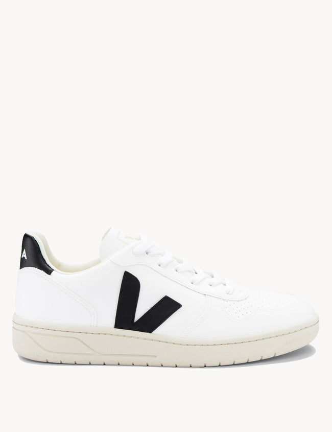 Veja Trainers Sizing | Fit & Size Guide | The Sports Edit