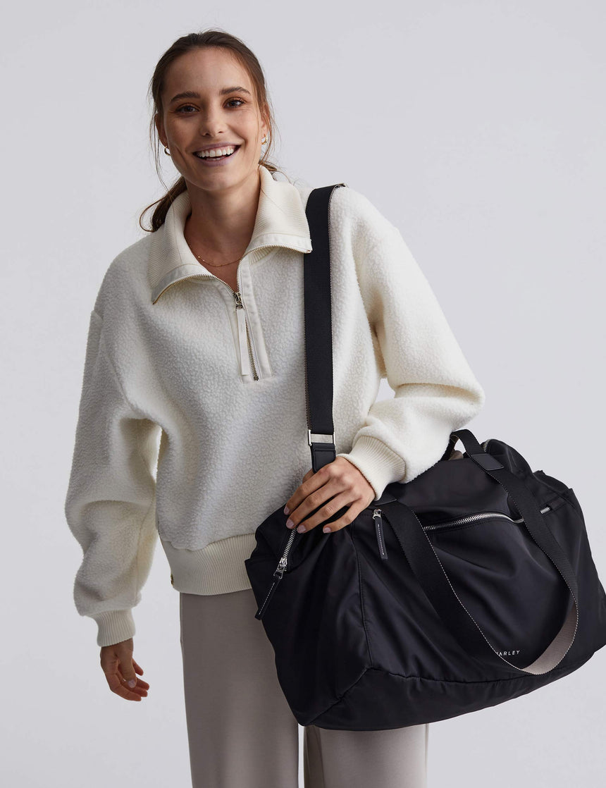 Varley | Montlake Weekend Bag - Black | The Sports Edit